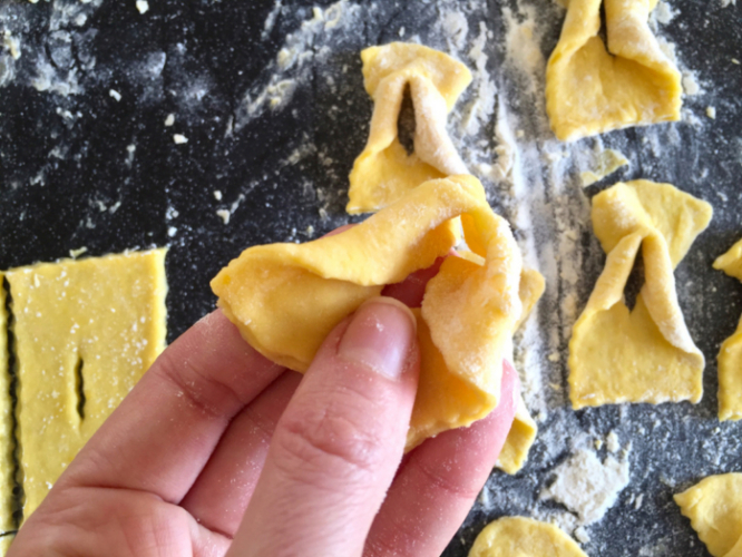 Iz kuhinje že diši: Hroštole none Pavle - e-Kopercapodistria